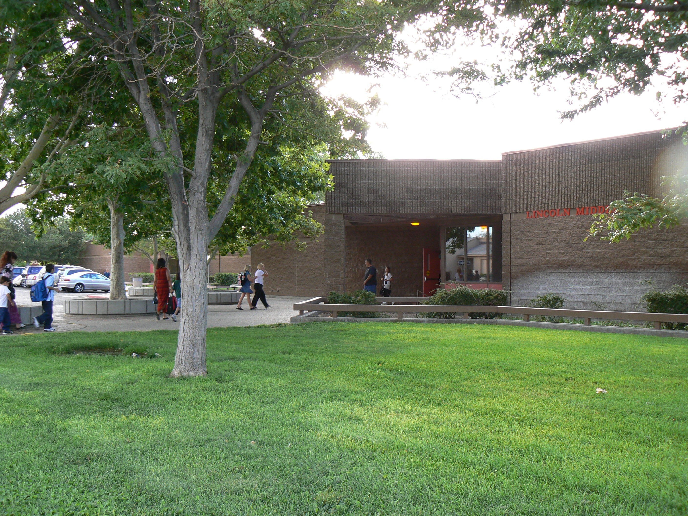 Lincoln Middle School | Home